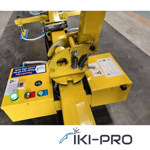Vacuum lifter for sandwich panels and trapezoidal roofing - IKI-PRO